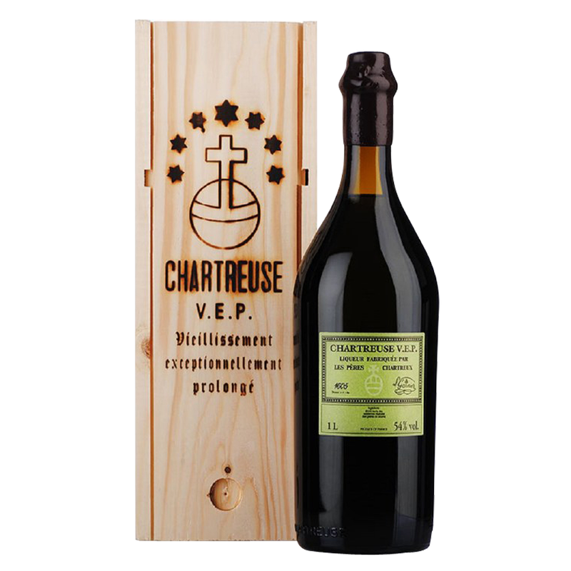 Chartreuse VEP Green 1L : Alcohol fast delivery by App or Online