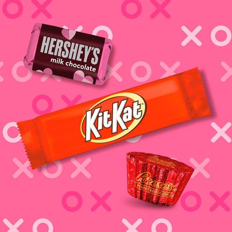 HERSHEY’S, KIT KAT®, REESE’S Assortment Heart Box, 6.4oz - Delivered In ...